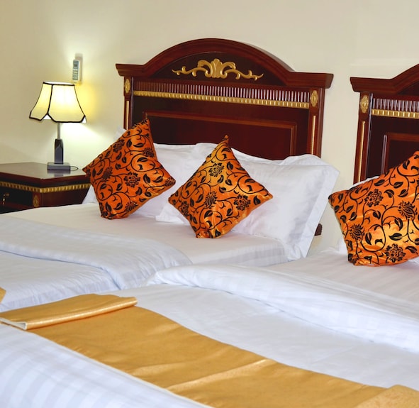 EXCUTIVE INN - Libspot
